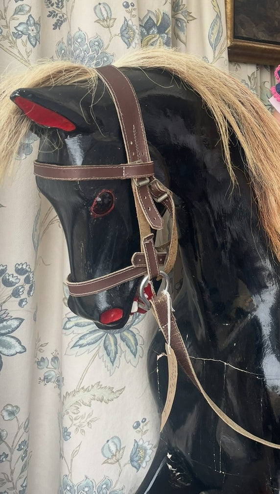 Traditional rocking horse – Iris & Mabel Online